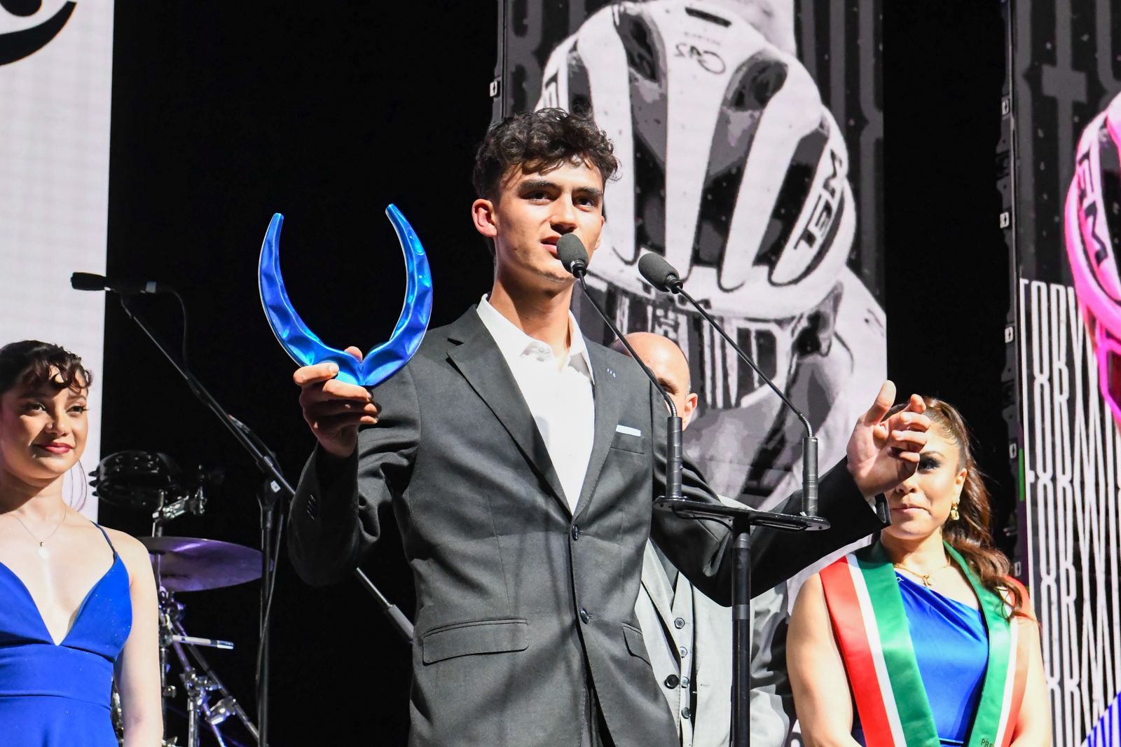 Isaac del Toro ganó el galardón de ídolo deportivo : Victory Prize ...